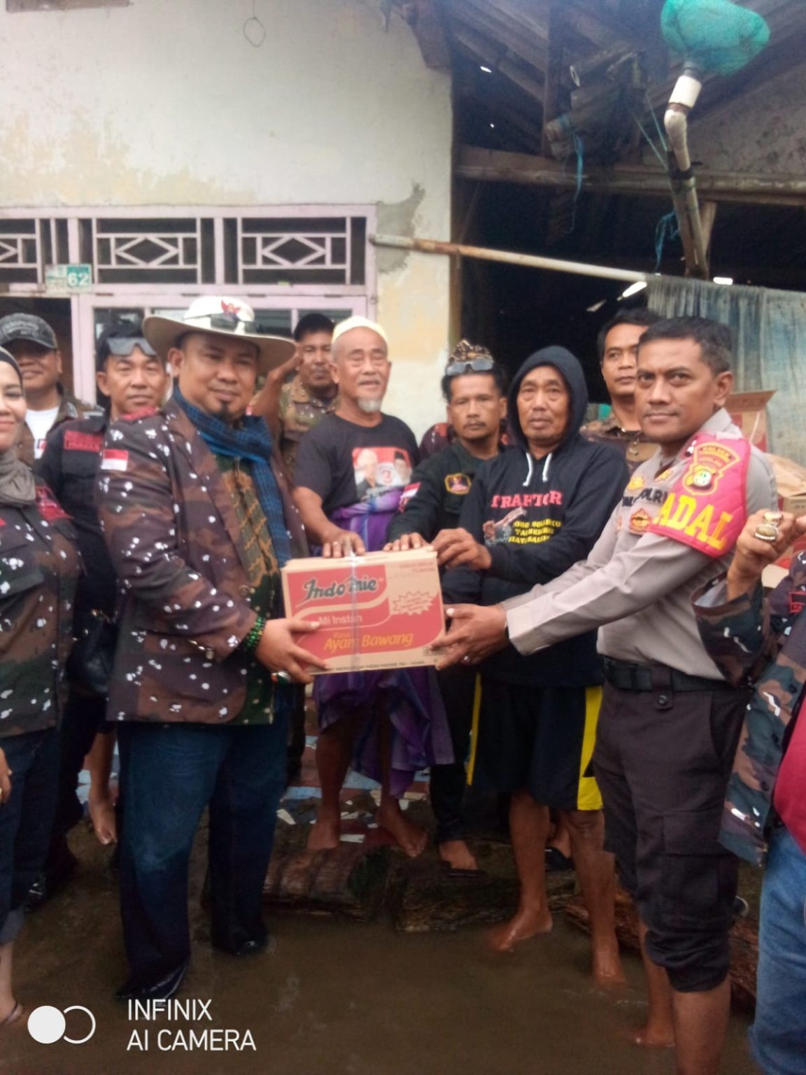 GRIB Jaya Kabupaten Bekasi Salurkan Bantuan Untuk Korban Banjir Di ...